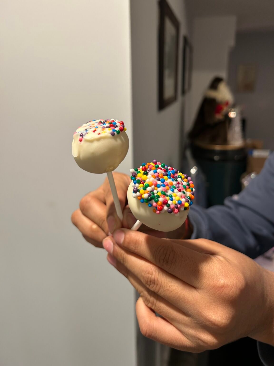 Easy, Cute, and Delicious Cake Pops - The Parenting Plate